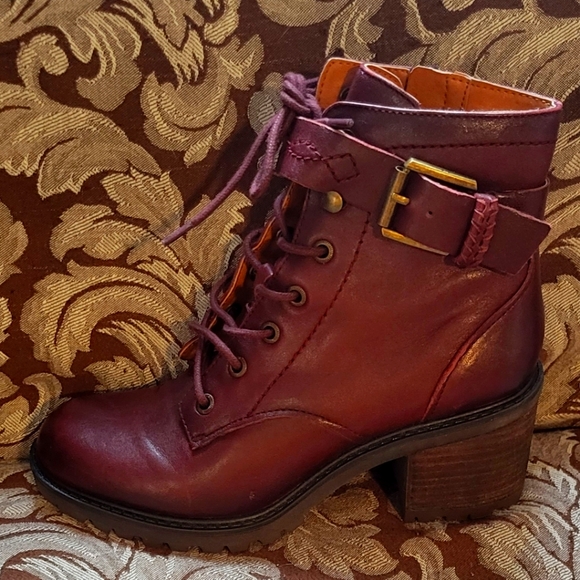 Zodiac | Shoes | Zodiac Combat Laced Up Boots | Poshmark